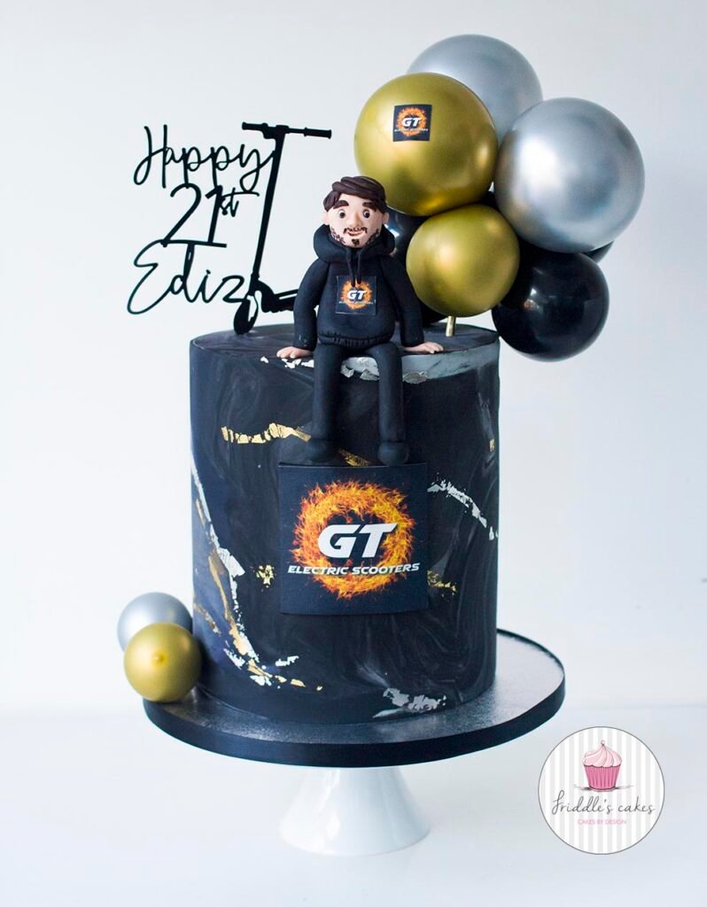 Scooter cake - Friddle's Cakes